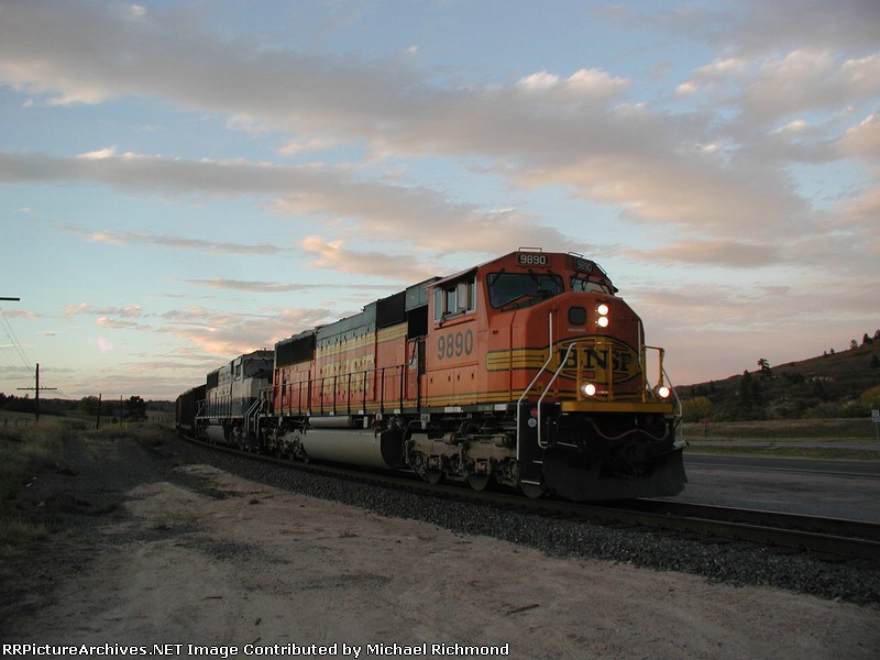 BNSF 9890